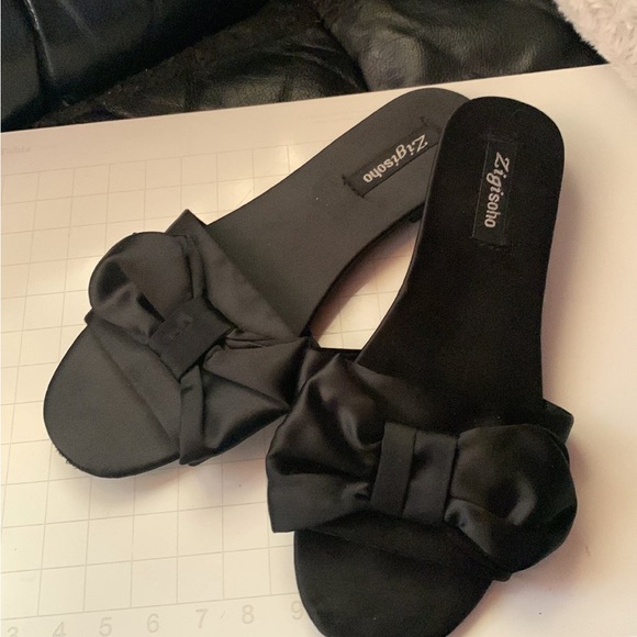 Zigi Soho | Shoes | Zigi Soho Satin Slides | Poshmark